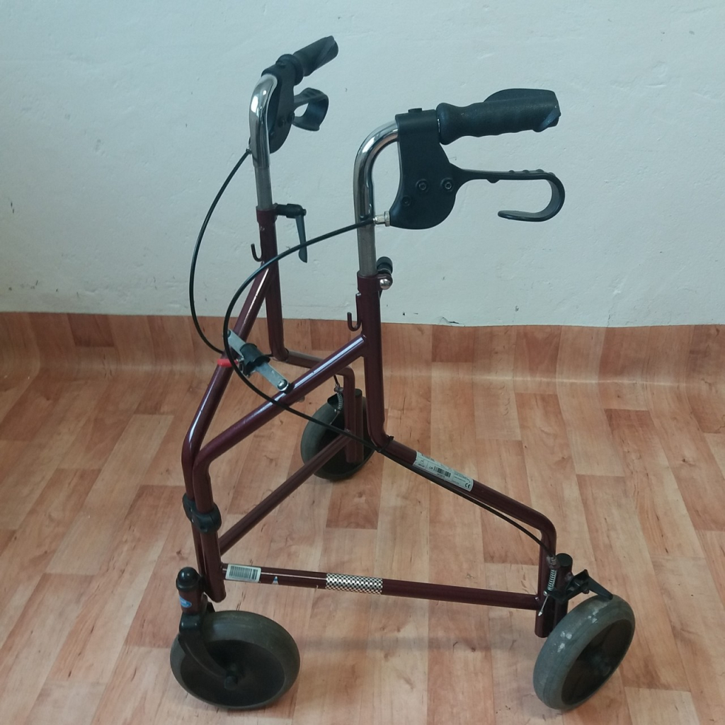 Invacare Tříkolové chodítko pro seniory P429/2 od 890 Kč - Heureka.cz