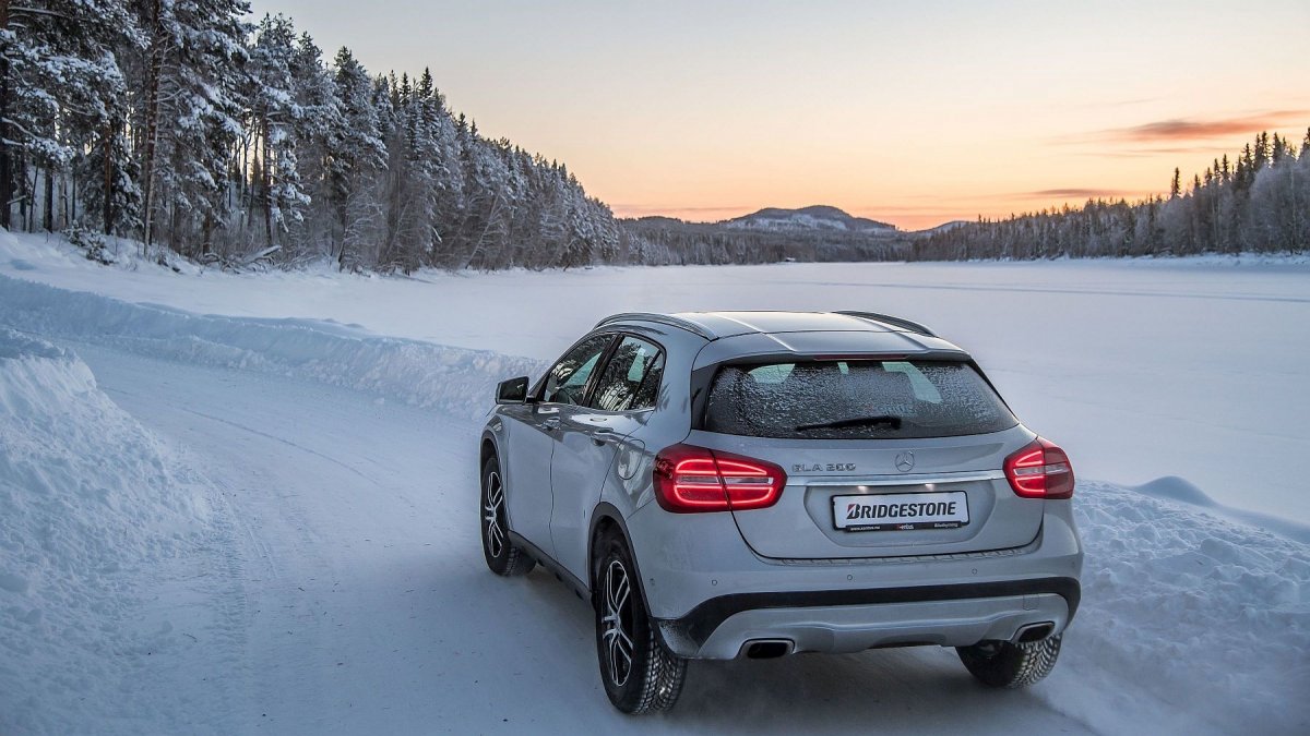 Bridgestone Blizzak LM005 275/40 R18 103V od 182,58 € - Heureka.sk